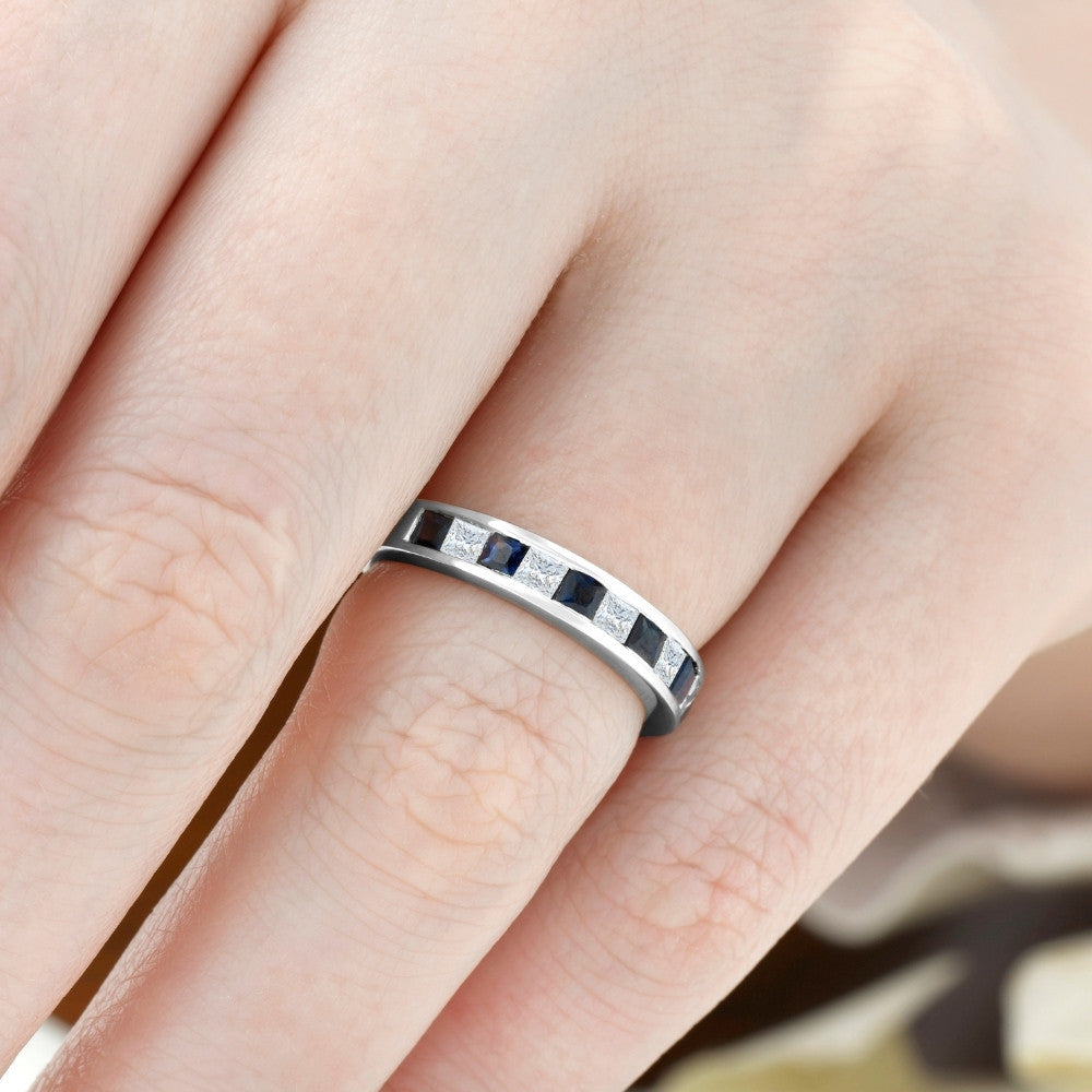 Round VS. Oval Engagement Rings – Bliss Diamond